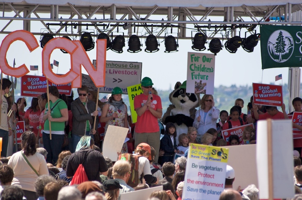 'Regular people' cheer on climate action at Seattle rally | Grist
