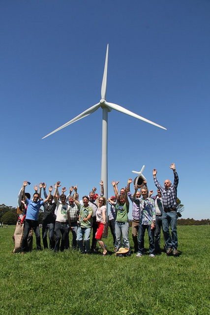 Power in numbers: Crowd purchasing brings clean energy within reach | Grist