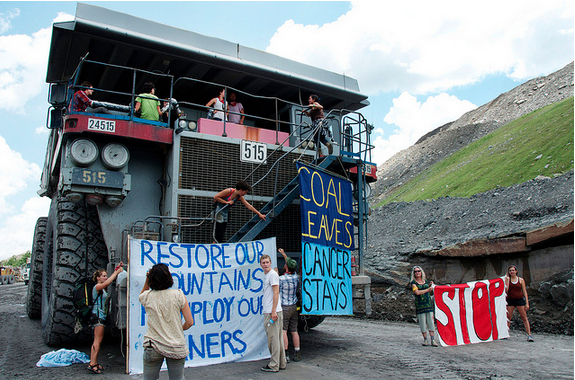Behind the scenes at a big mountaintop-mining protest: The good, the ...