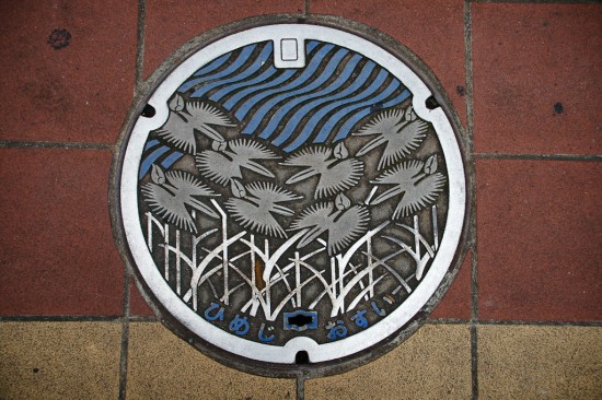 Gorgeously painted manhole covers add beauty to city streets in Japan ...