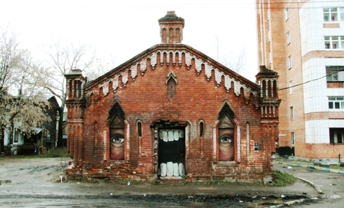 Amazing street artist turns abandoned buildings into creepy, funny ...