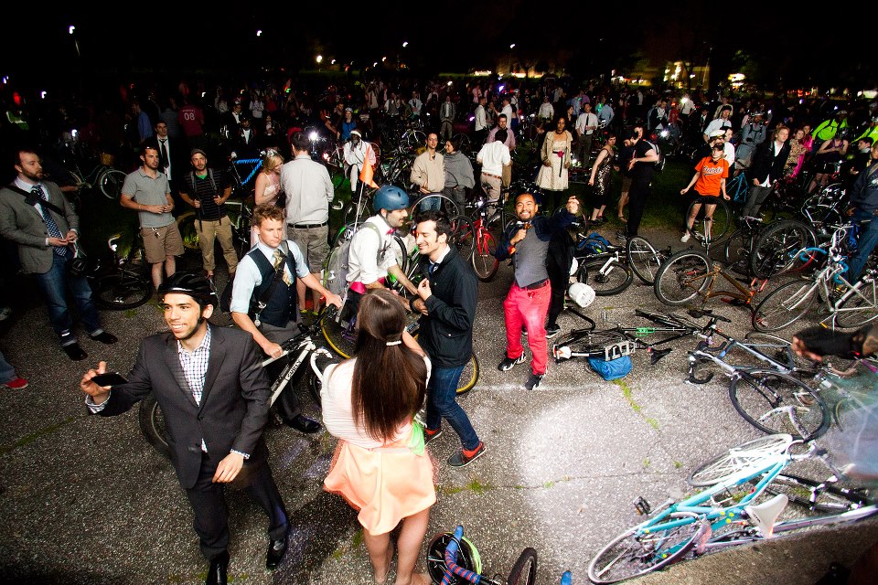 Bike Party -- a fresh new way to take back the streets | Grist