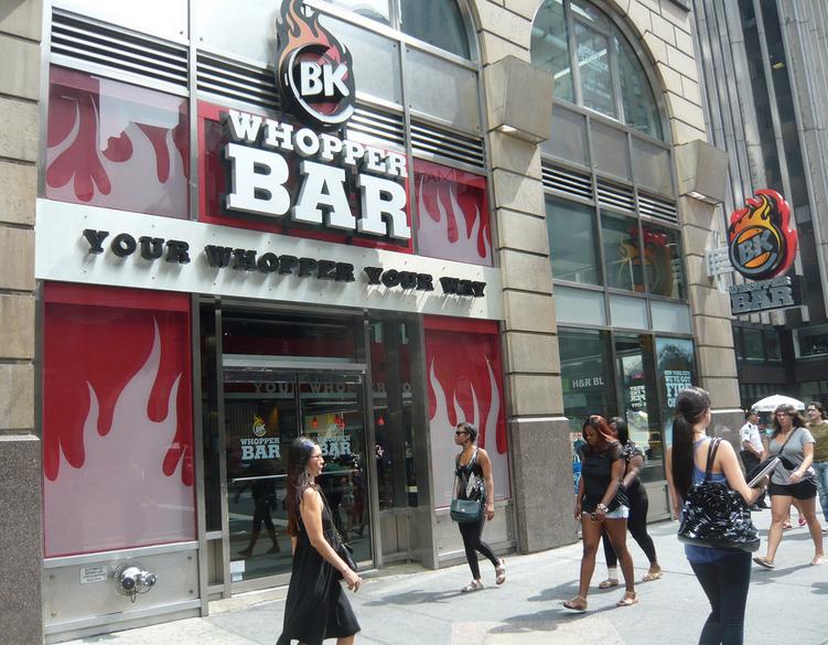 Journalist discovers that eating the world’s grossest burger will make ...