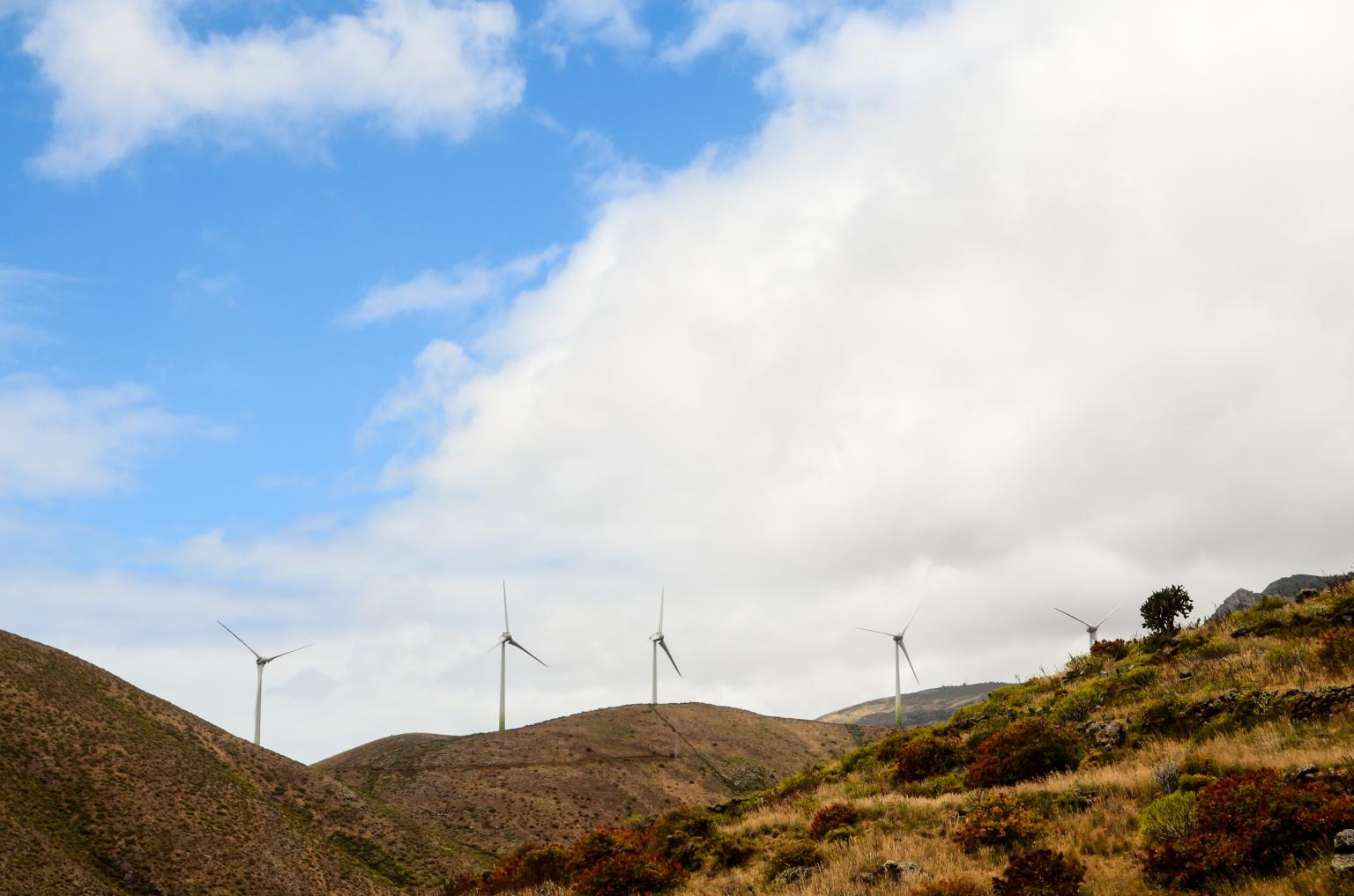 4 surprising reasons why clean energy is gaining on fossil fuels | Grist