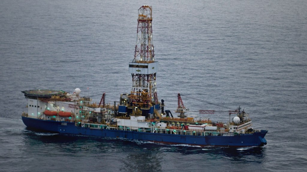 Shell’s oil rig is already falling apart — and it hasn’t even left for ...