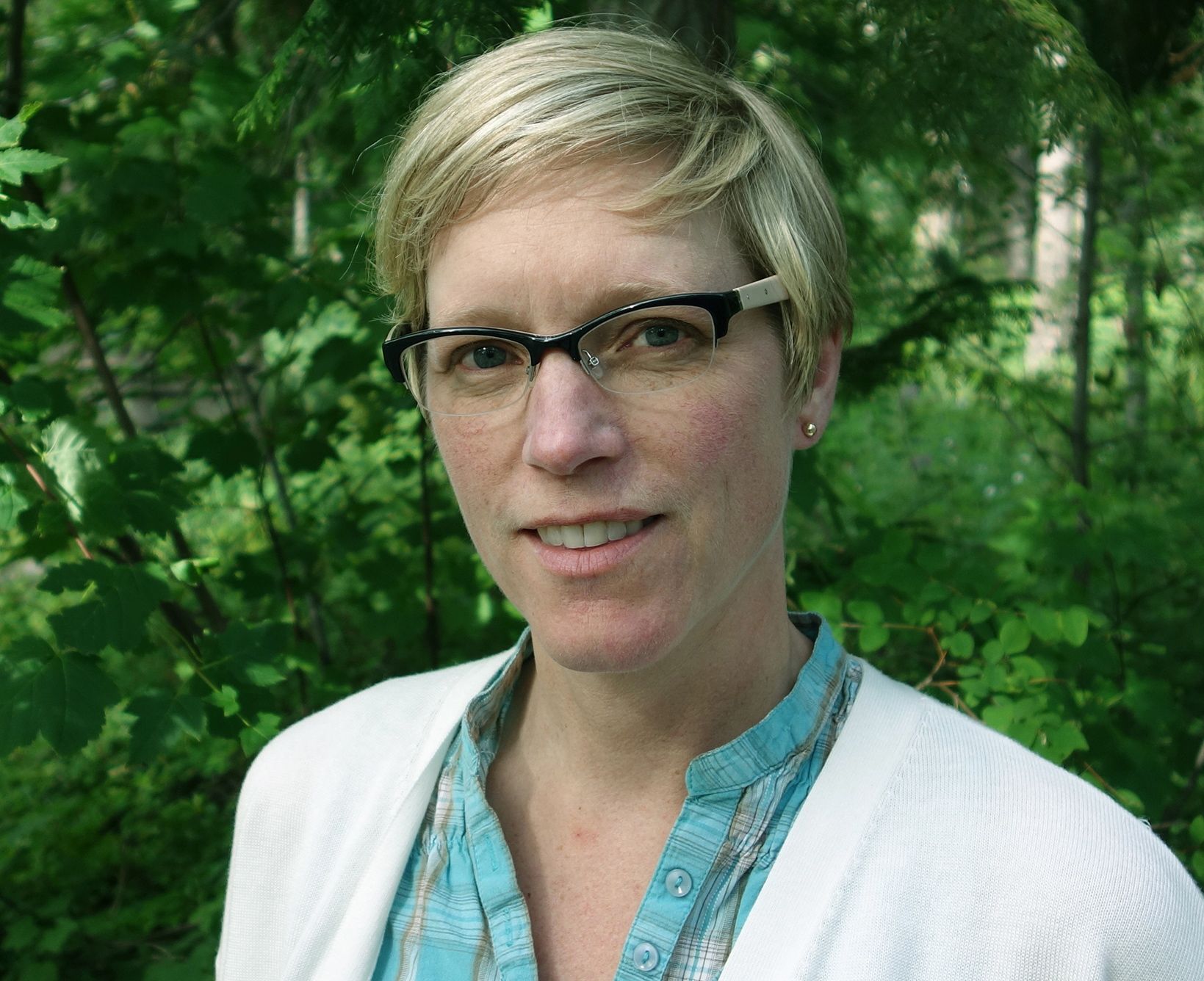 Mary Iverson makes climate change paintings that are actually cool | Grist