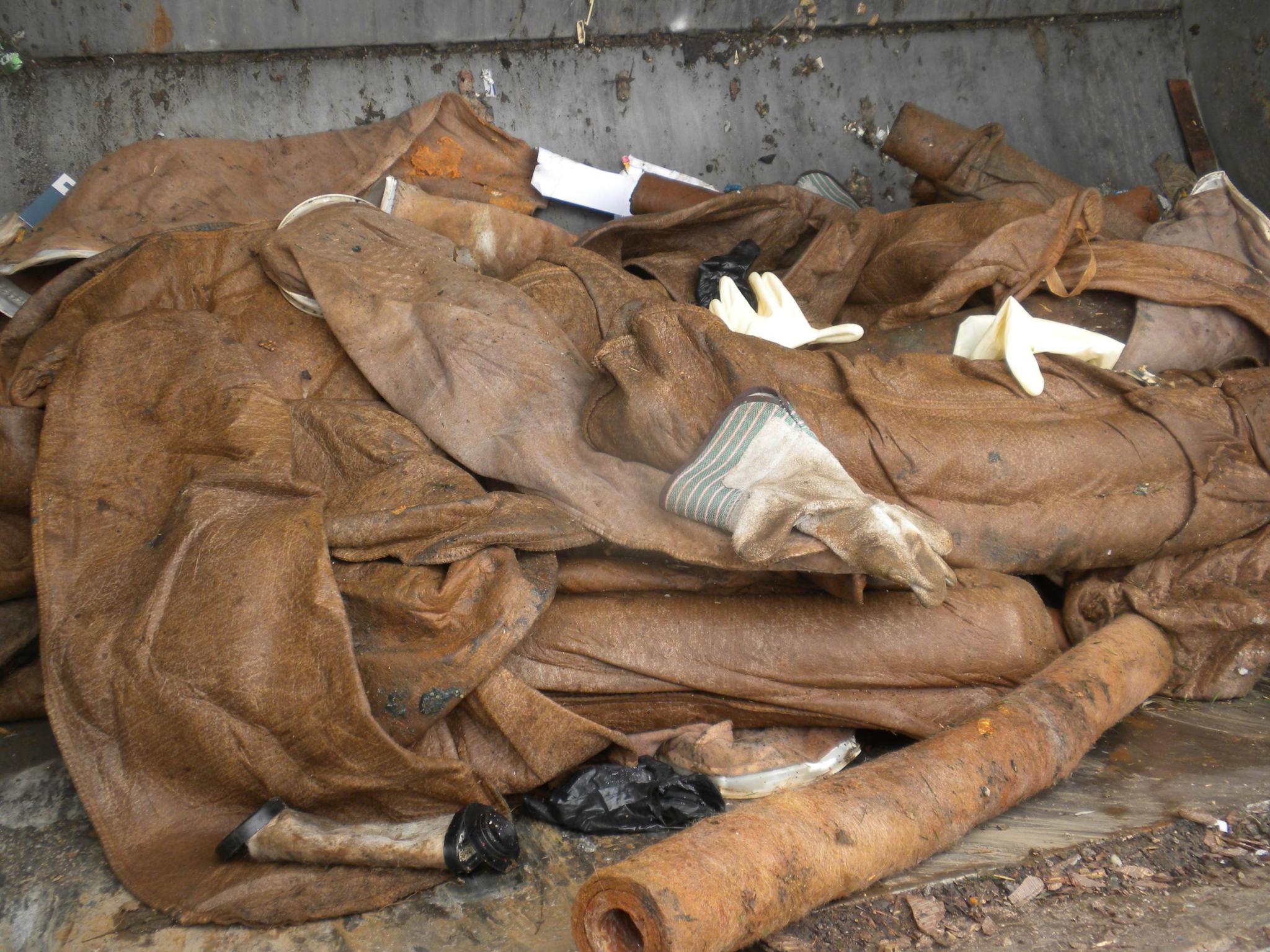 Fracking produces tons of radioactive waste. What should we do with it ...