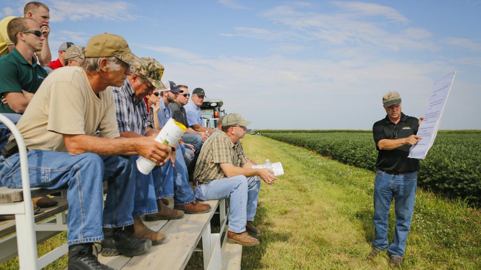 Monsanto’s new GMO soybeans are making a hot mess for farmers | Grist