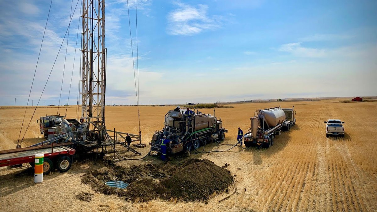 The government can’t keep up with abandoned oil wells. Can these industry insiders help? | Grist