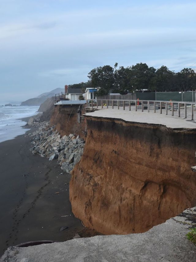 North Carolina house that collapsed into the sea is a warning for ...