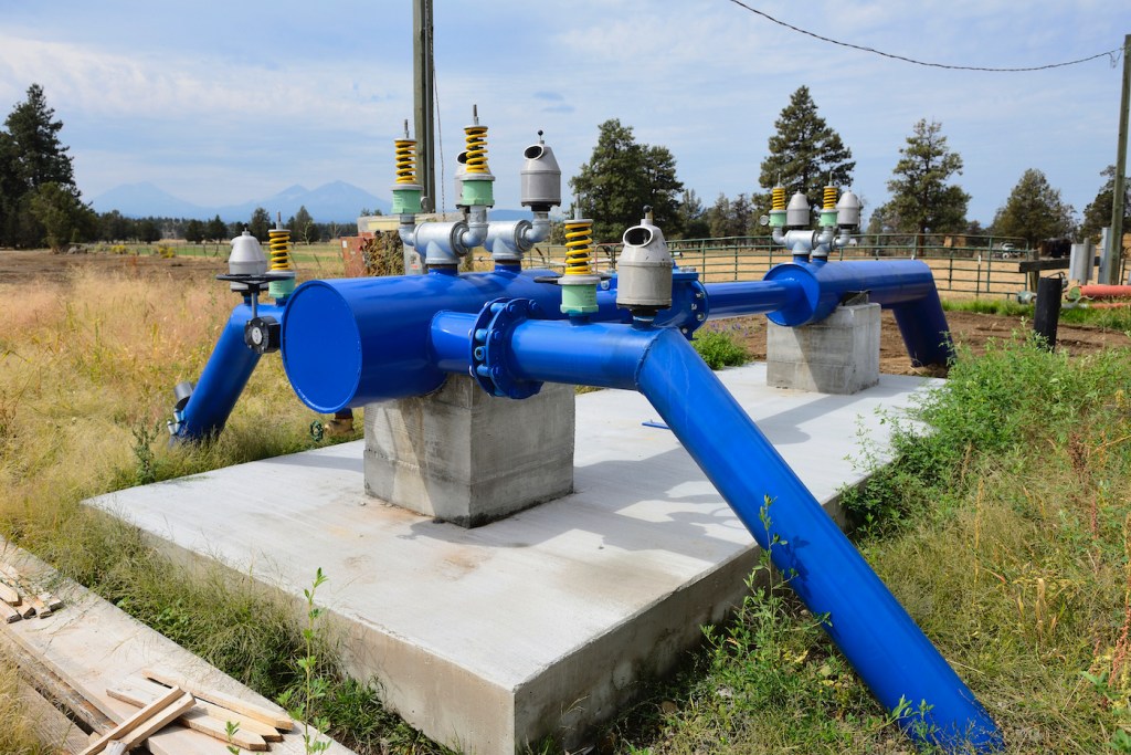 In Oregon, farmers are revamping century-old irrigation canals to stem ...