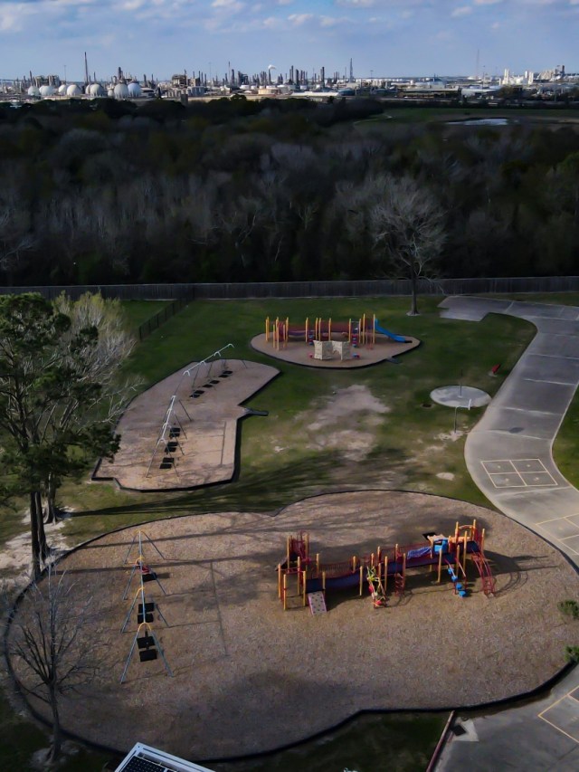 After a Houston-area chemical fire, toxic benzene lingered for weeks ...