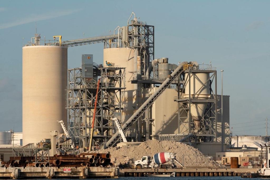 To decarbonize cement, the industry needs a full transformation | Grist