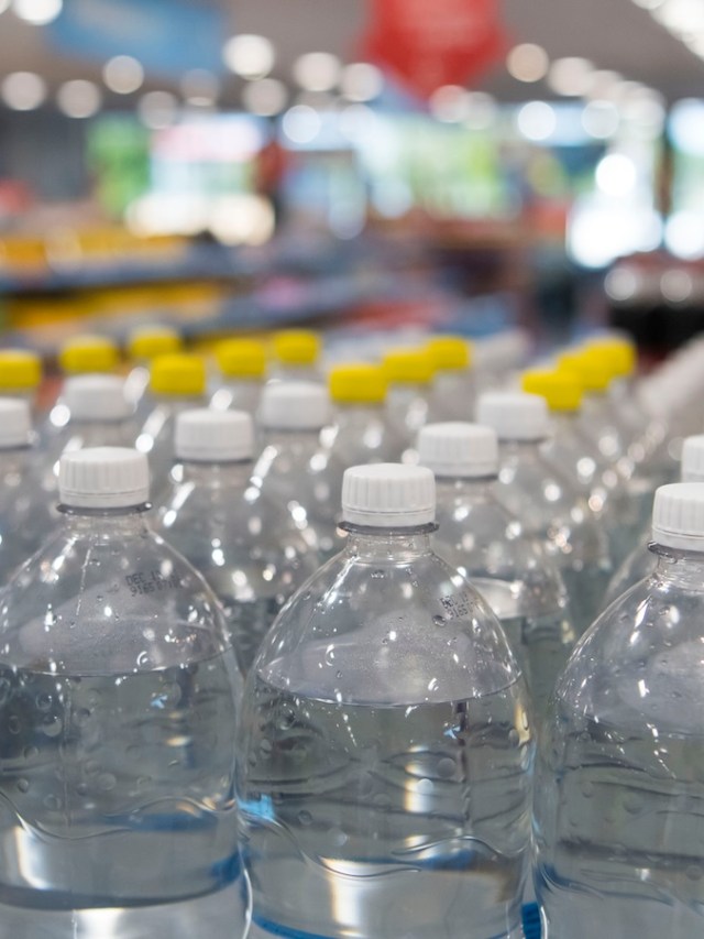 Bottled water has up to 100 times more plastic particles than ...