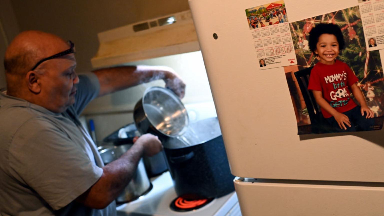 A water crisis in Mississippi turns into a fight against privatization ...