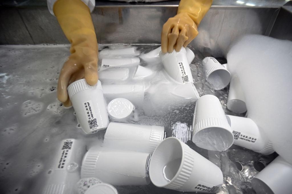 What will it take to get companies to embrace reusable packaging? | Grist