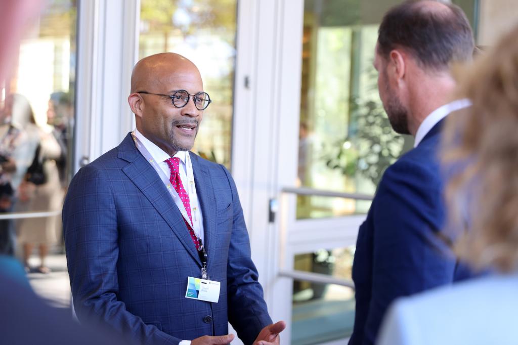 Microsoft employees spent years fighting the tech giant's oil ties. Now ...